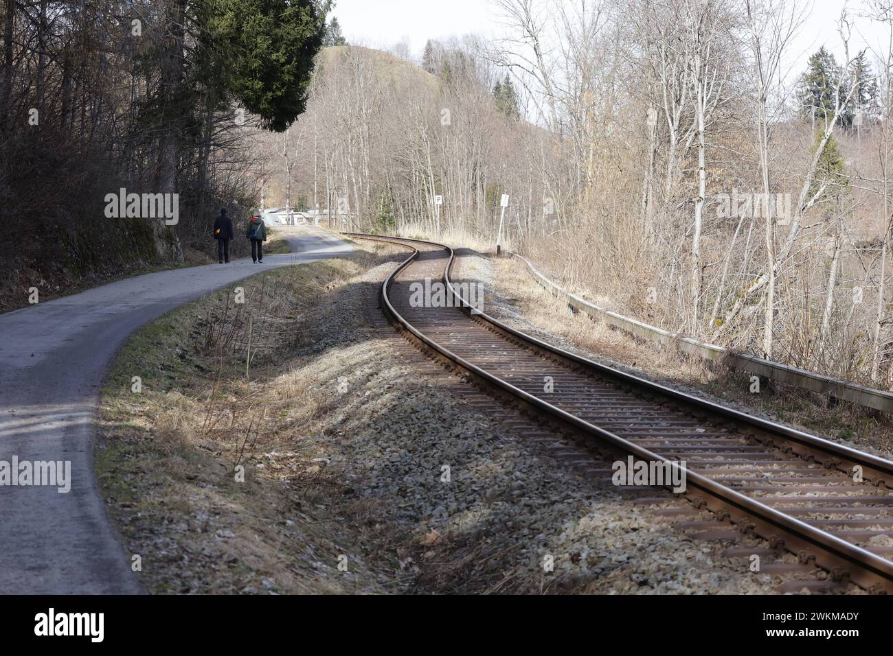21.02.2024, Ausflug am Schliersee, im Bild: Bahngleis am Schliersee ...