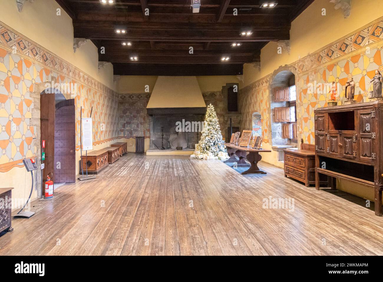 Medieval hall in Fénis Castle (Italian: Castello di Fenis, French ...
