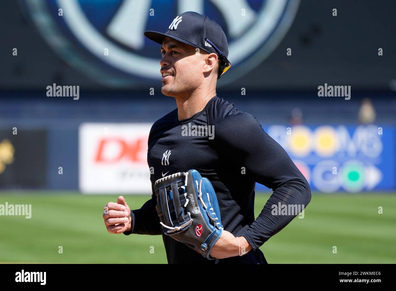 New York Yankees right fielder Giancarlo Stanton runs on the field ...