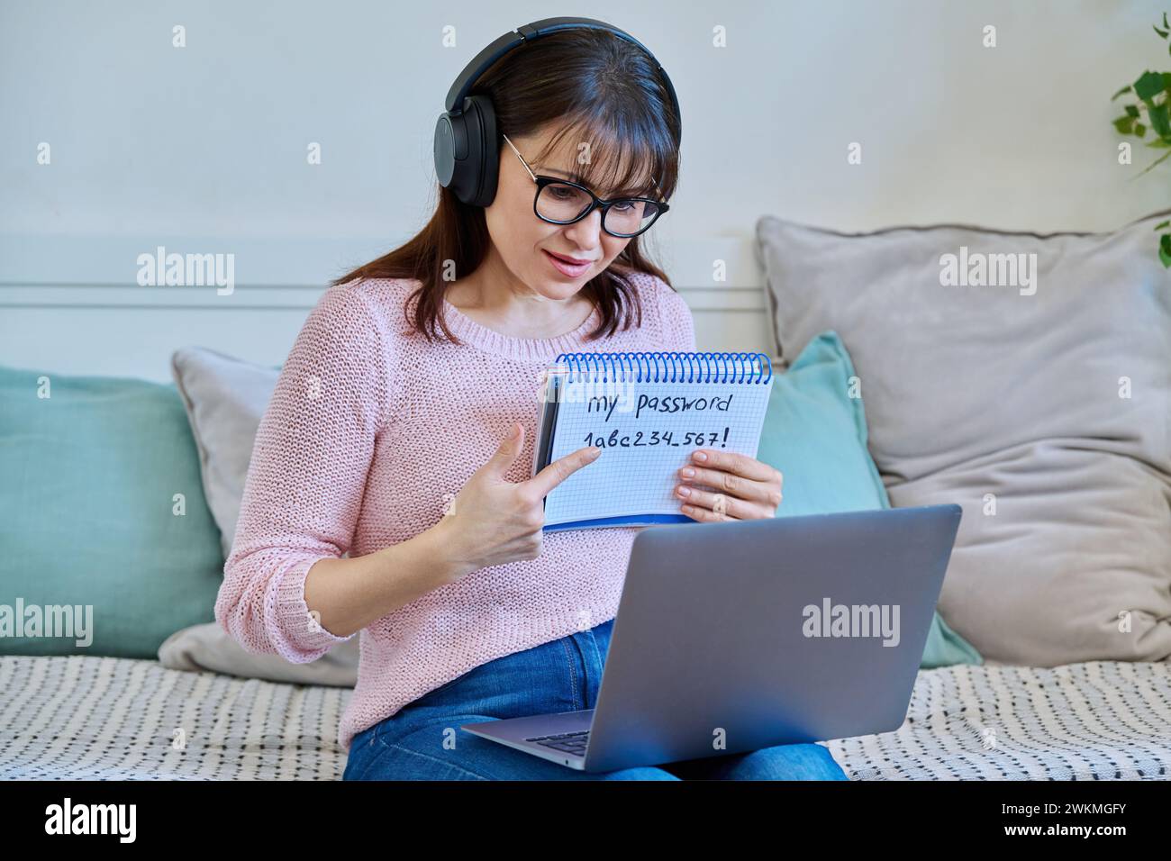 Typing password on login page hi-res stock photography and images - Alamy