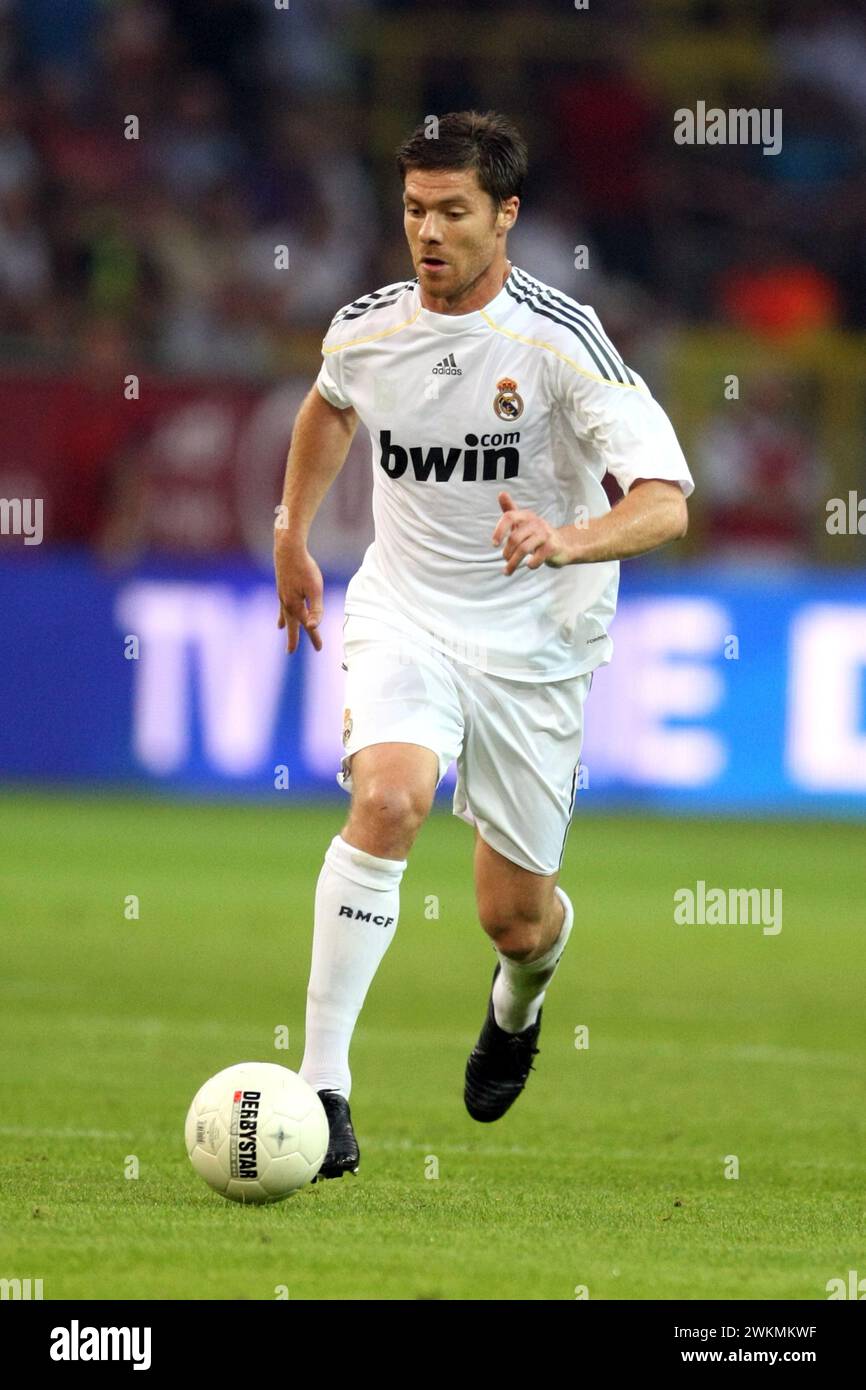 sam// Xabi Alonso - Real Madrid Fu§ball Freundschaftsspiel : Borussia ...
