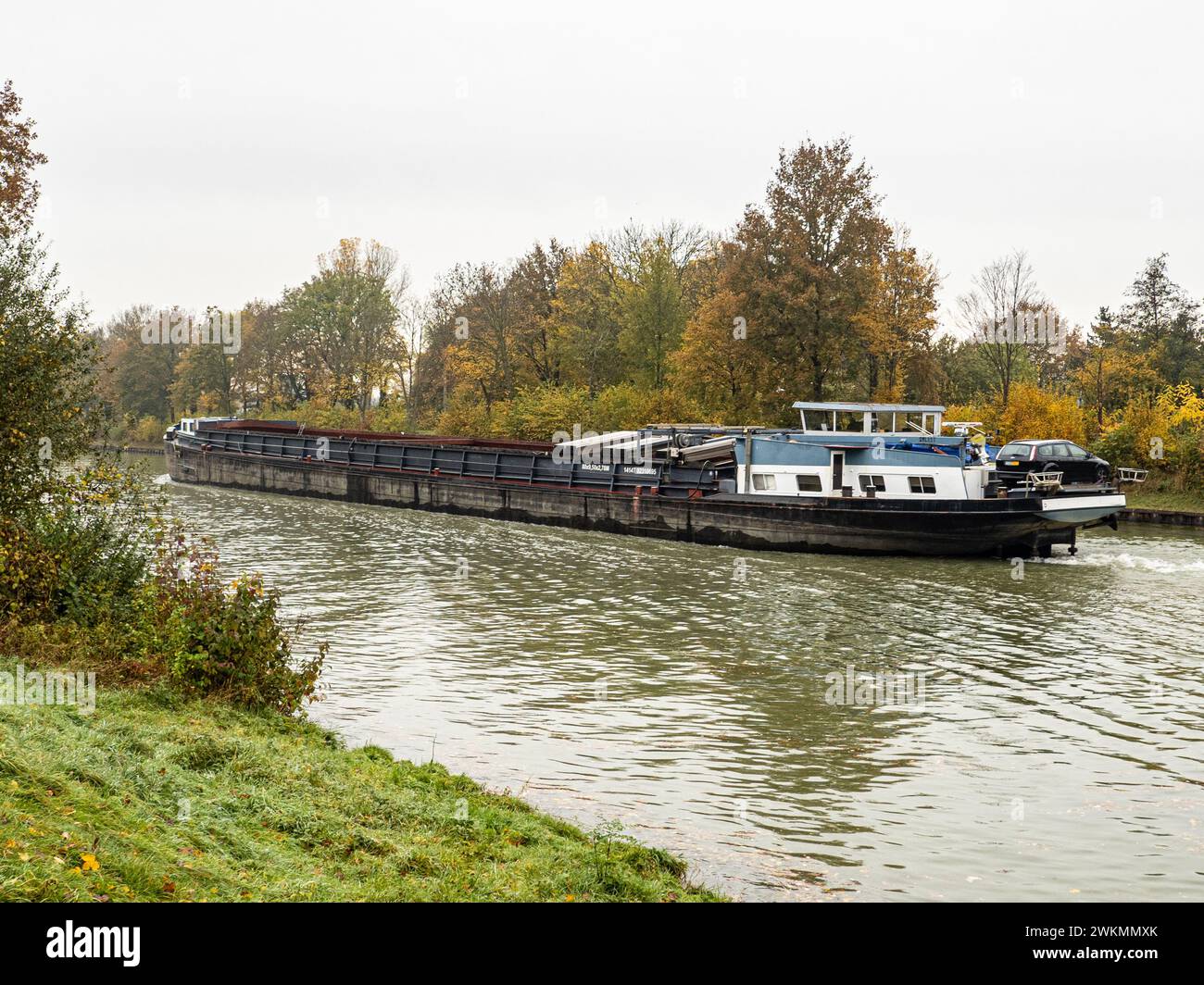 Inland waterway vessel container hi-res stock photography and images ...