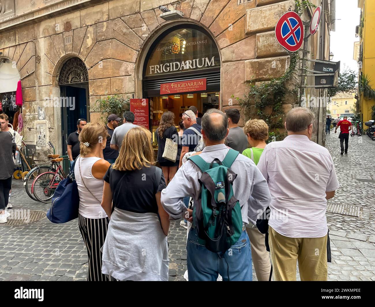 Frigidarium sells gelato that draws crowds in the Parione neighborhood ...