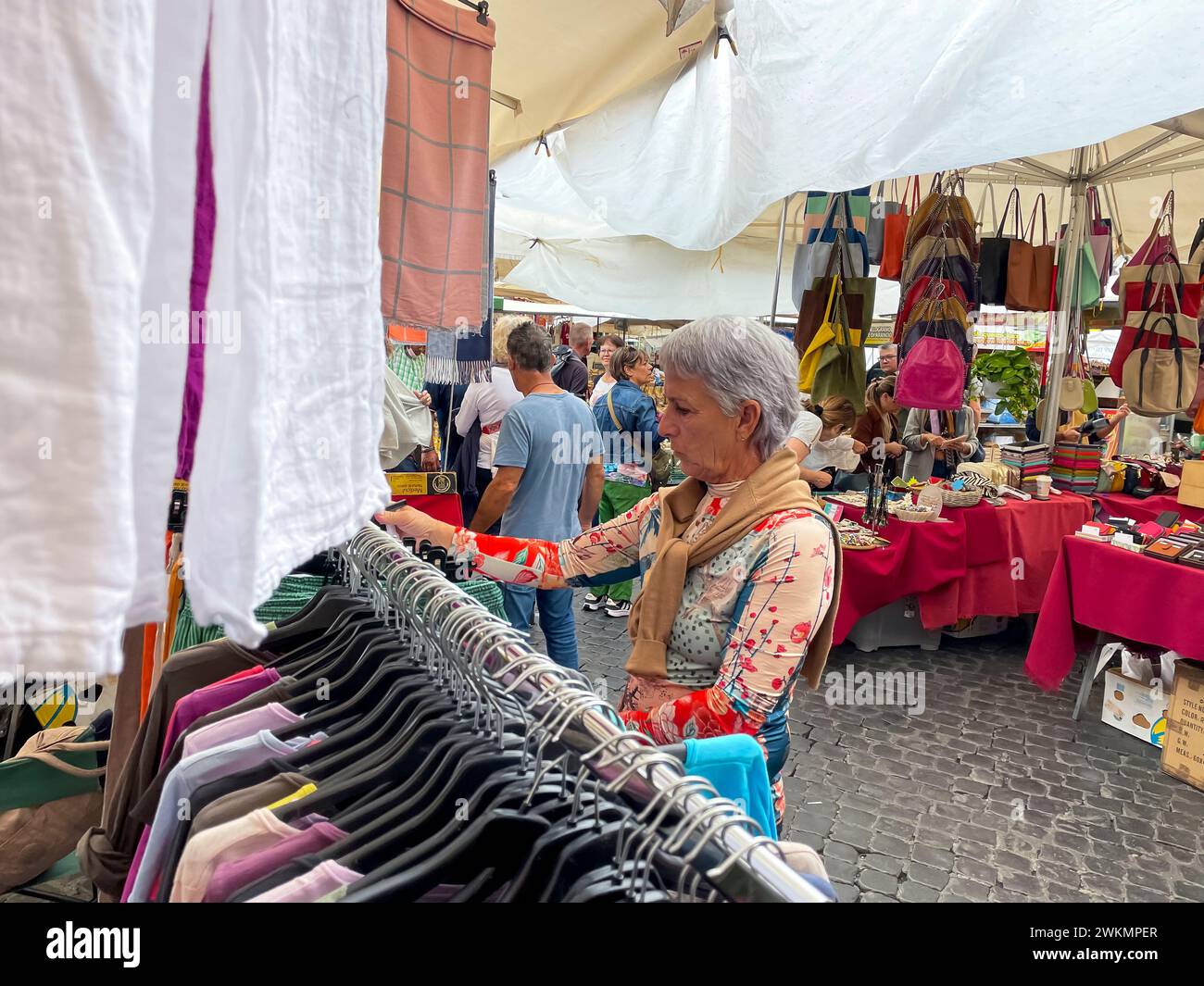 Rome market italy mercado hi-res stock photography and images - Alamy