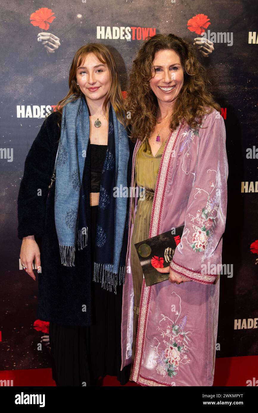 Gaynor faye daughter hi-res stock photography and images - Alamy