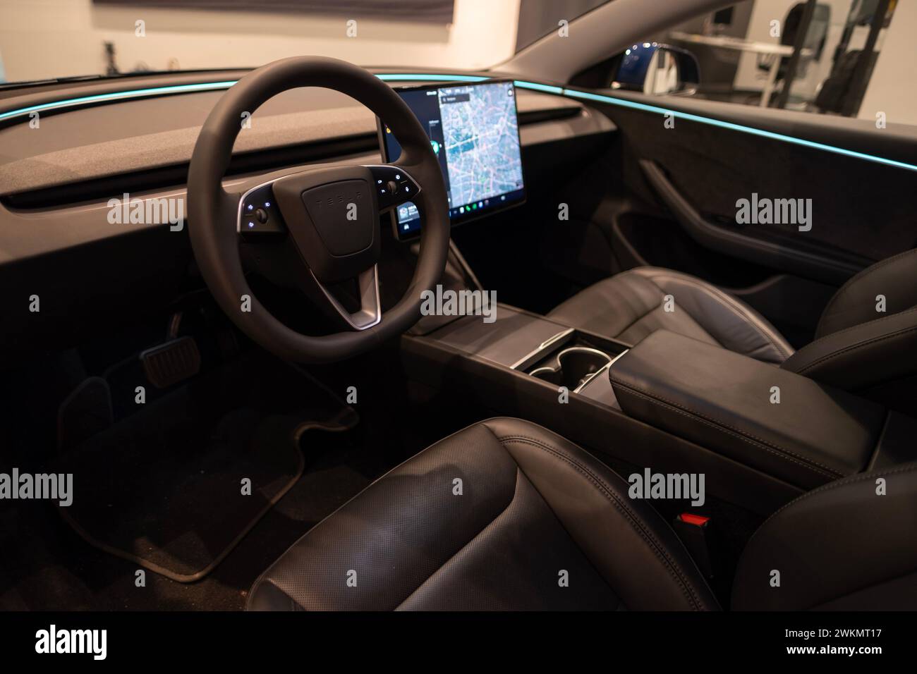 steering wheel, Tesla electric car model 3 Interior, Highland light ...