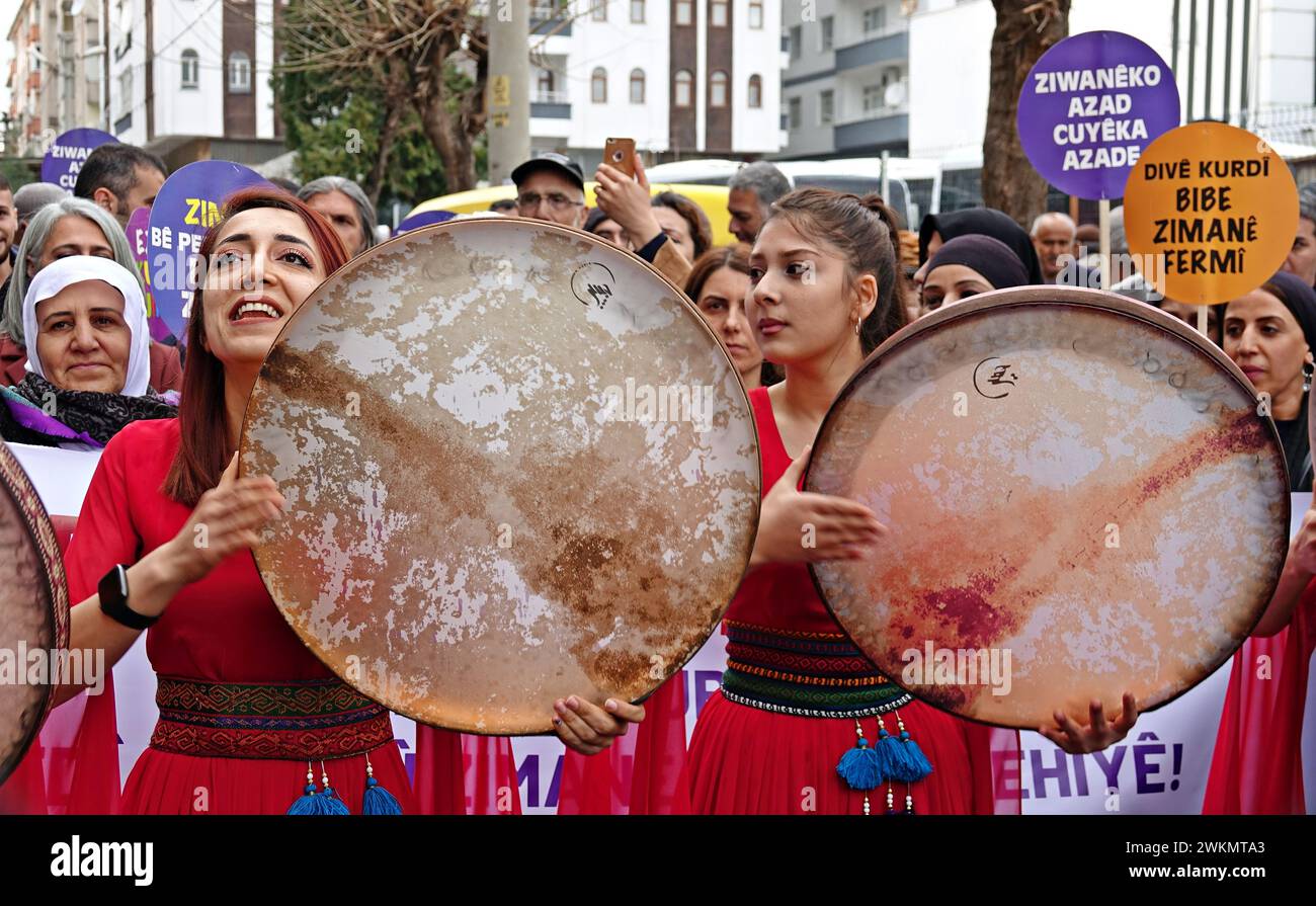 Kurdish language day hi-res stock photography and images - Alamy
