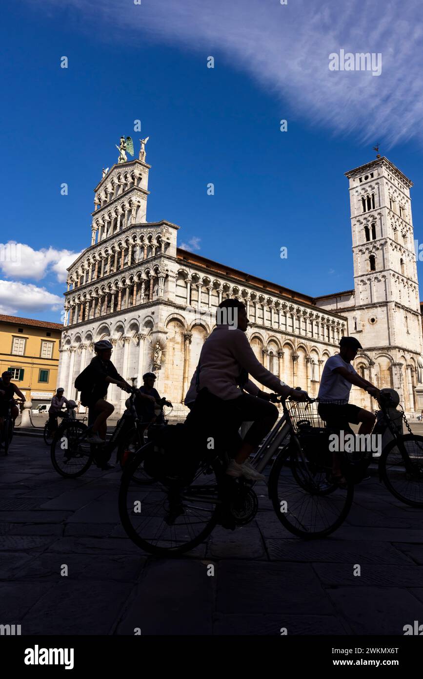 Life in Lucca, Italy, a Tuscan town about an hour outside of Florence ...