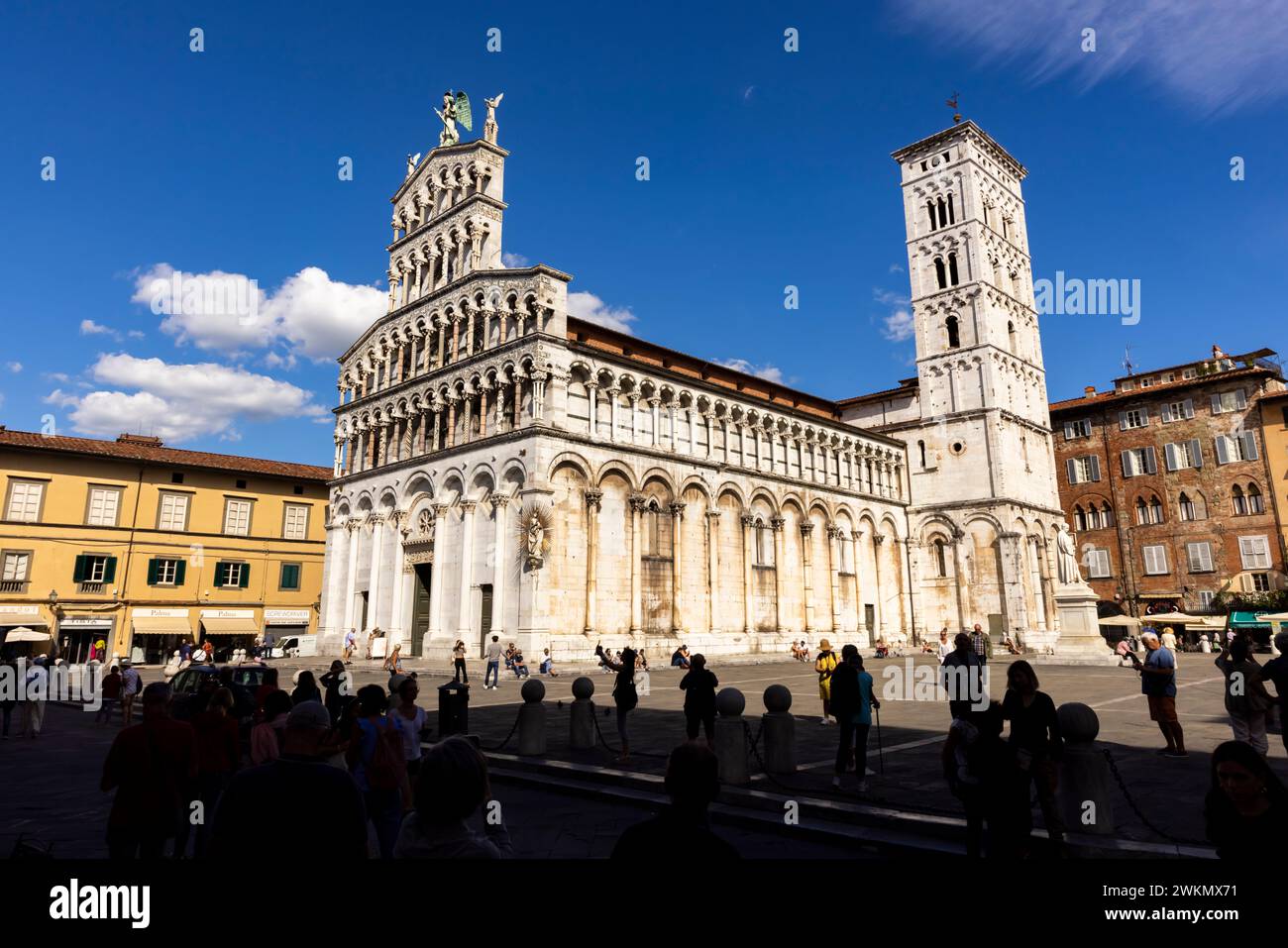 Life in Lucca, Italy, a Tuscan town about an hour outside of Florence ...