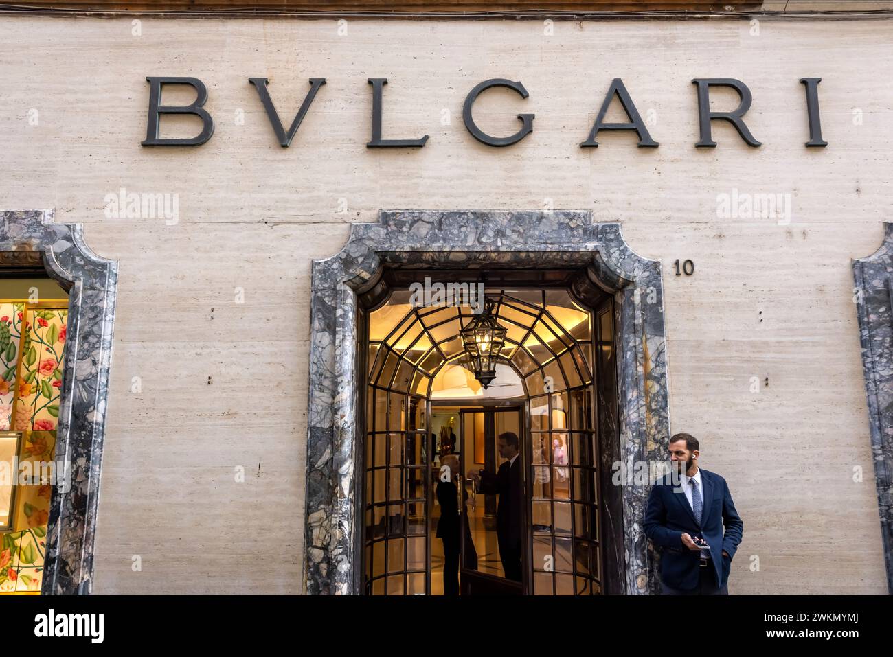 Access to the upscale, Italian stores on Via Dei Condotti, one of ...