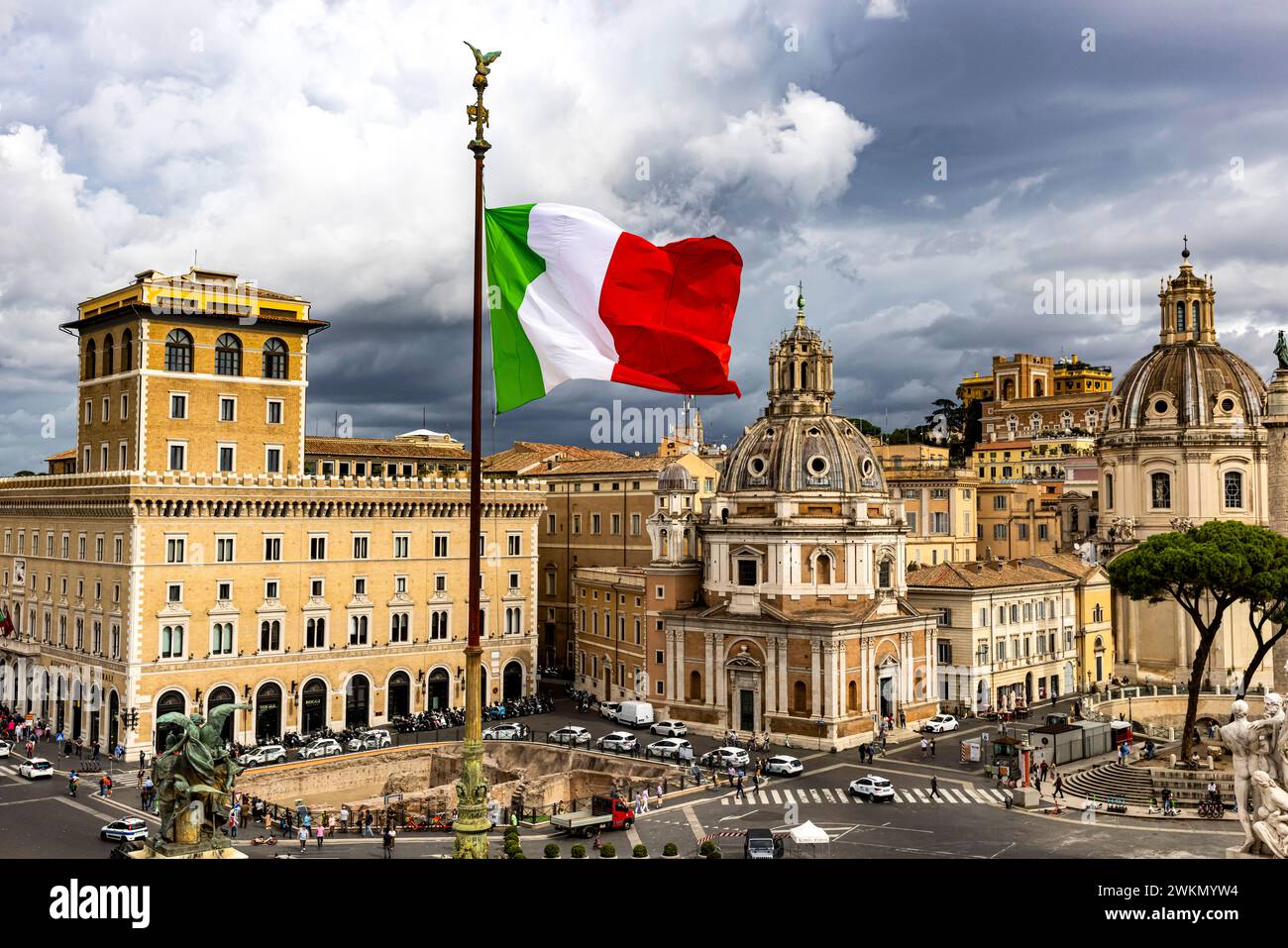 Victor Emmanuel II National Monument, also known as Monumento Nazionale ...