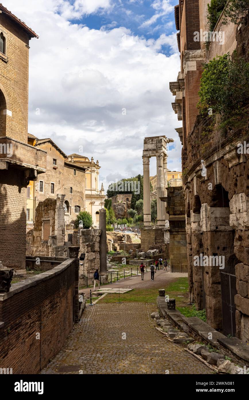 The ruins of ancient rome hi-res stock photography and images - Alamy