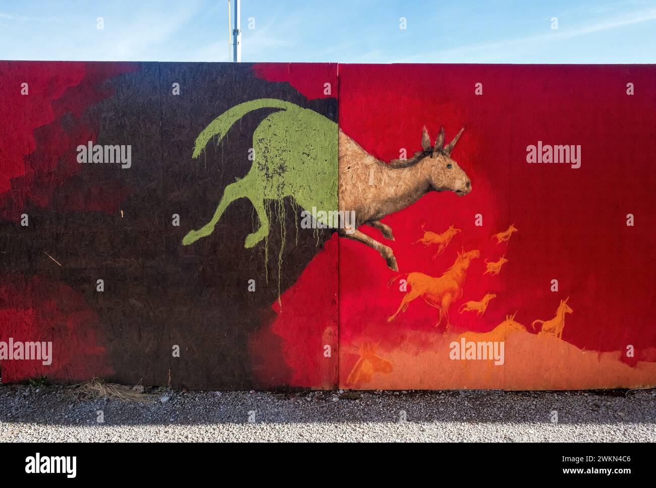 Temporary art hi-res stock photography and images - Alamy