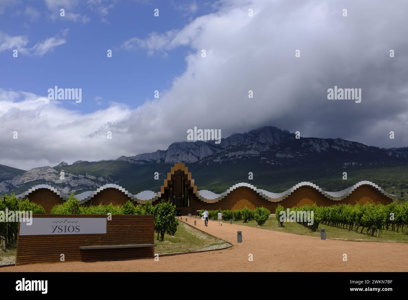 Ysios winery designed by Santiago Calatrava, La Rioja, Spain Stock ...