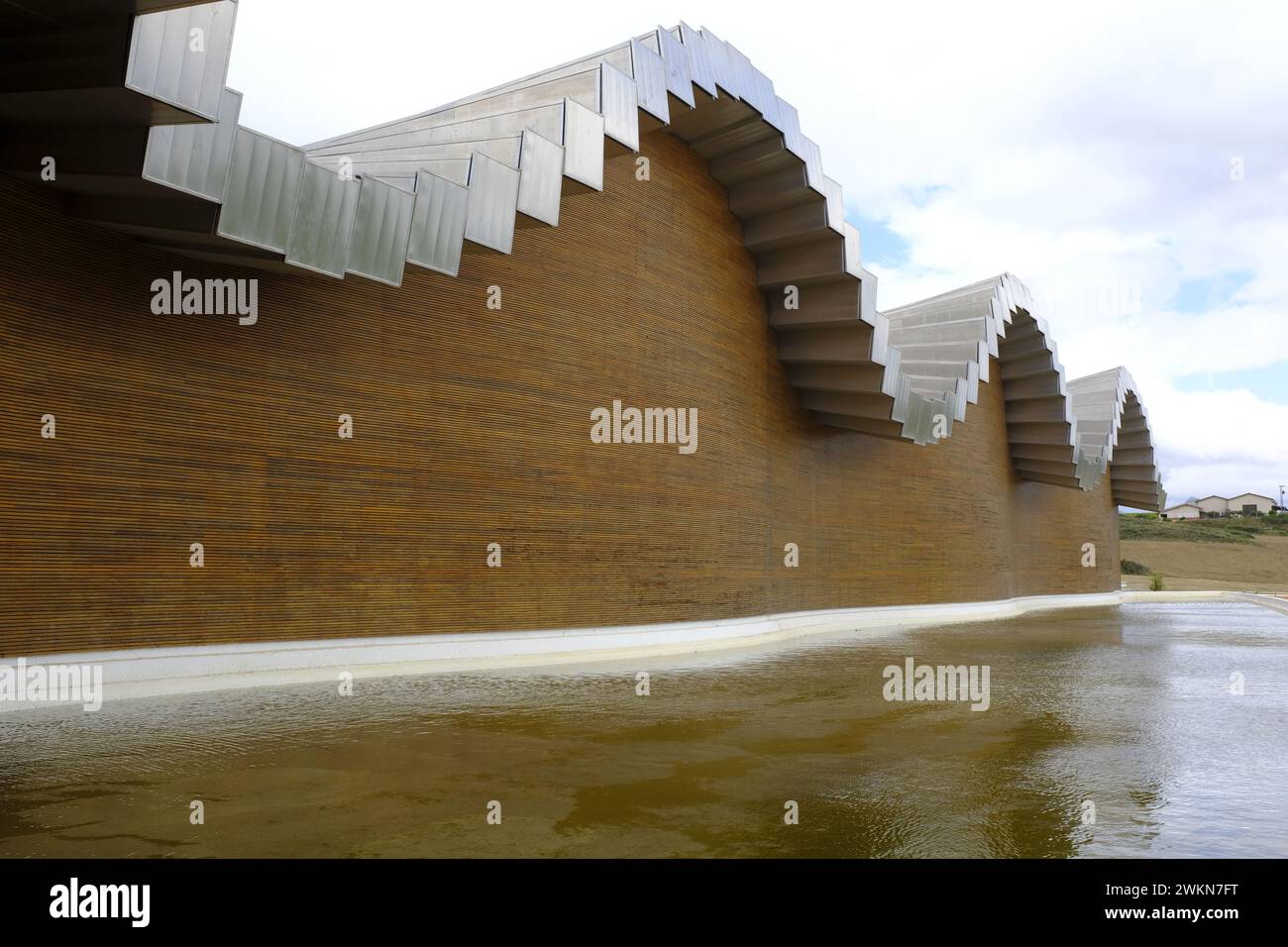 Ysios winery designed by Santiago Calatrava, La Rioja, Spain Stock ...