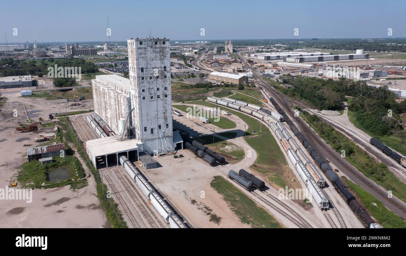 Afternoon view of aging grain elevators near the downtown skyline of ...