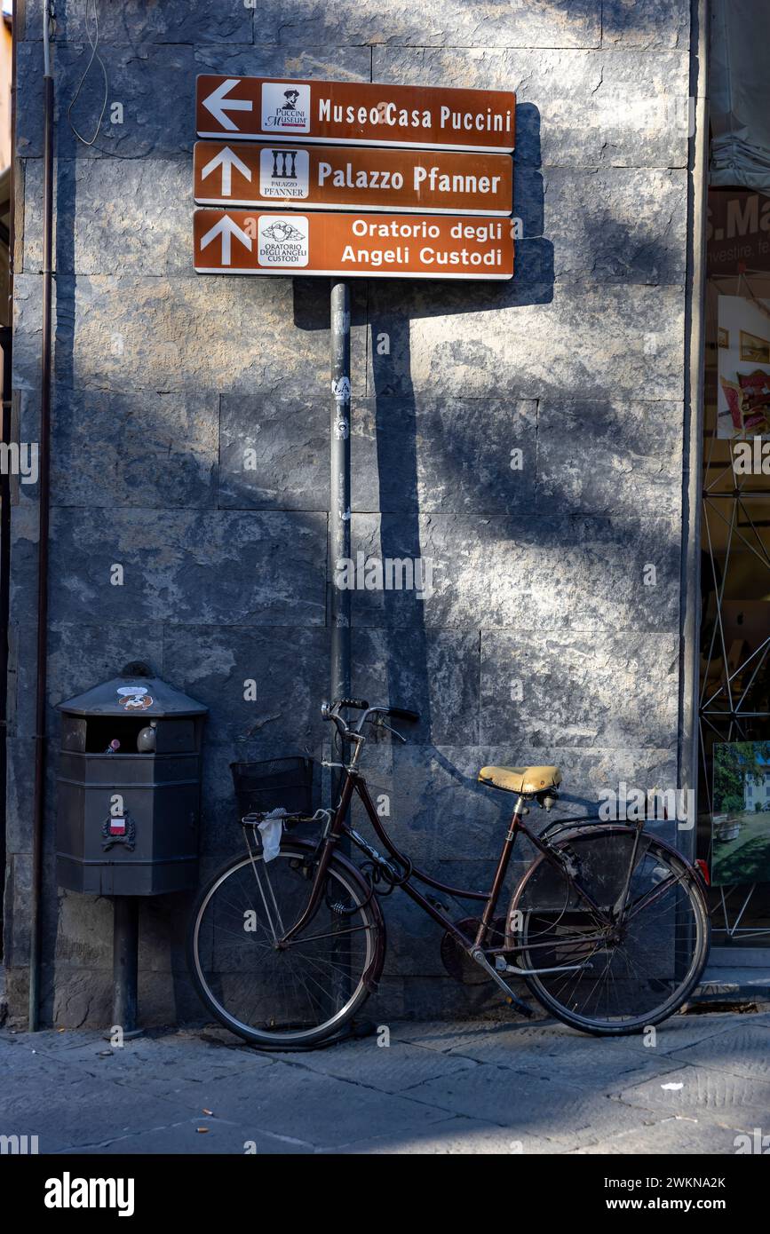 Life in italy hi-res stock photography and images - Alamy