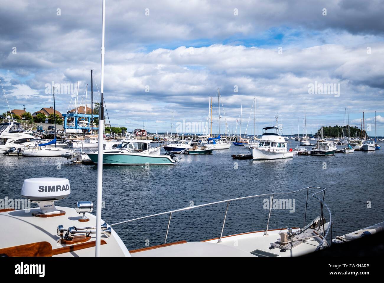 Downtown camden maine new england hi-res stock photography and images ...