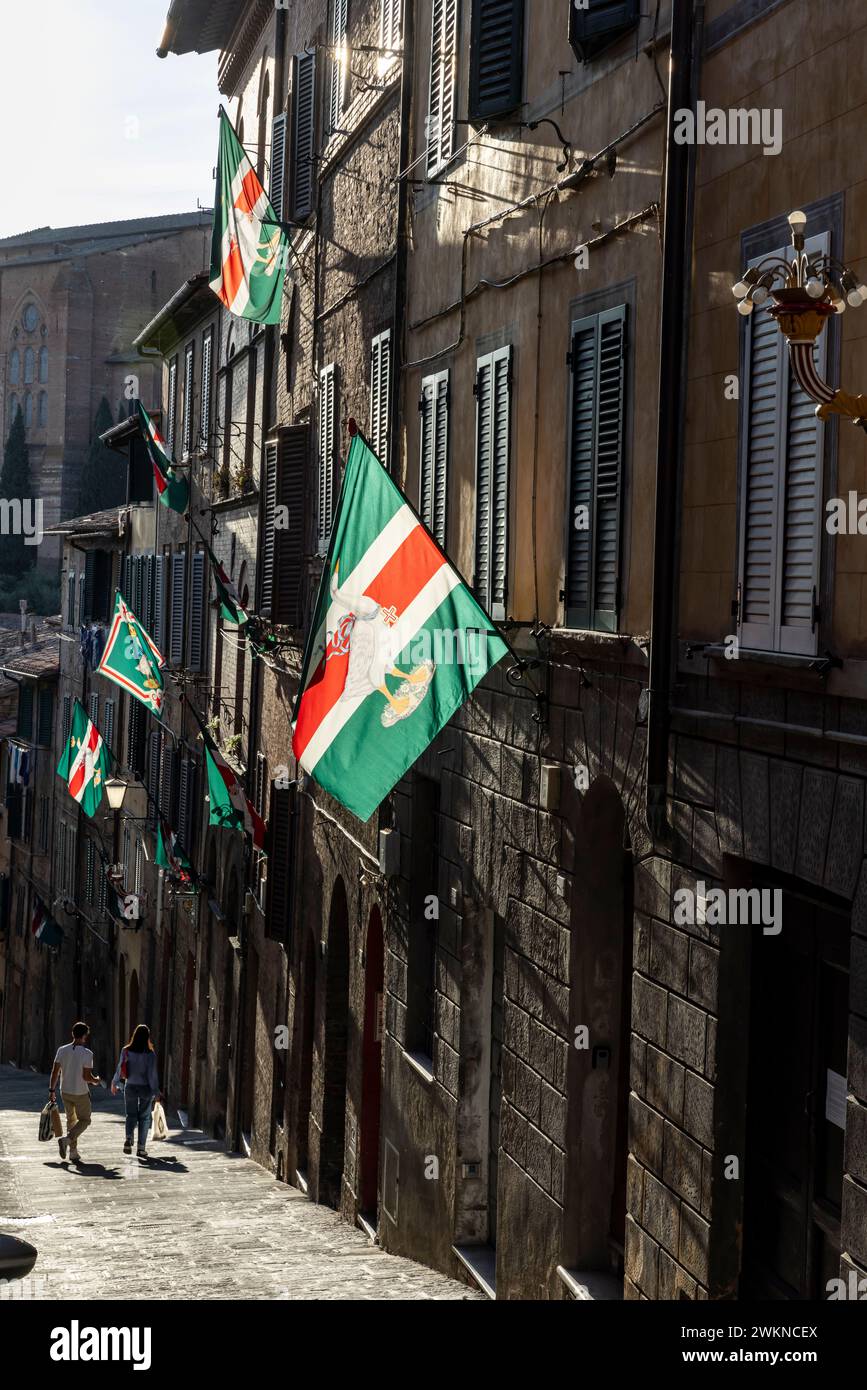 Off the beaten path hi-res stock photography and images - Alamy