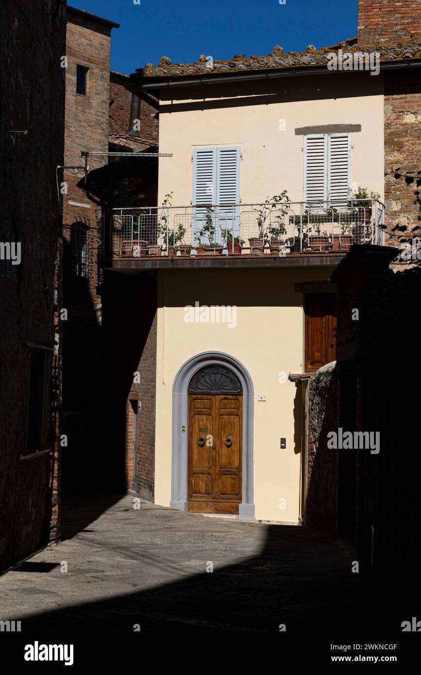 Montelpuciano is one of the Tuscan countrysideÕs best known towns for ...