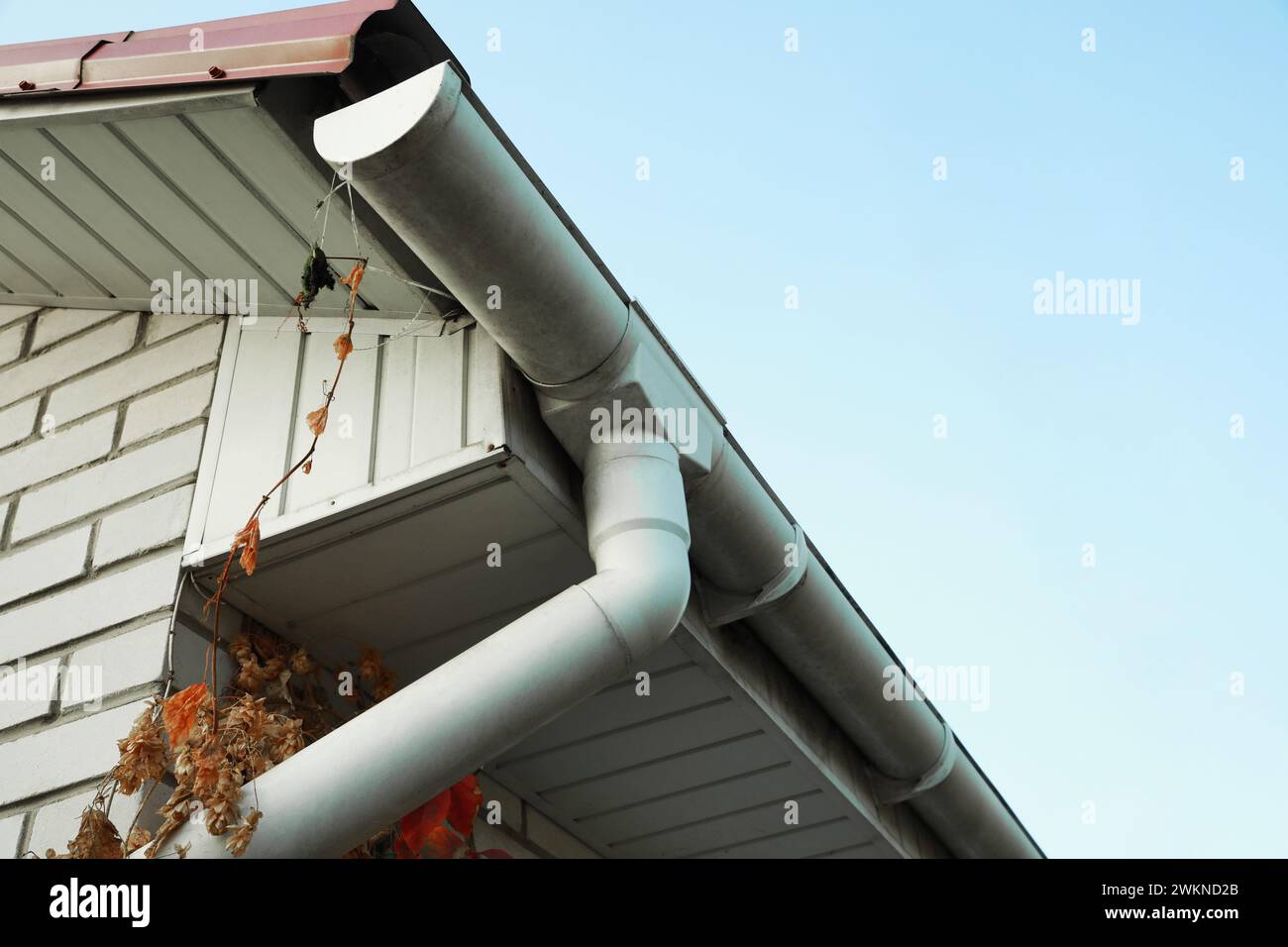 Angle gutter hi-res stock photography and images - Alamy