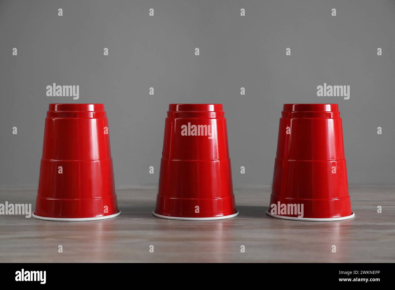 Three cups magic trick hi-res stock photography and images - Alamy