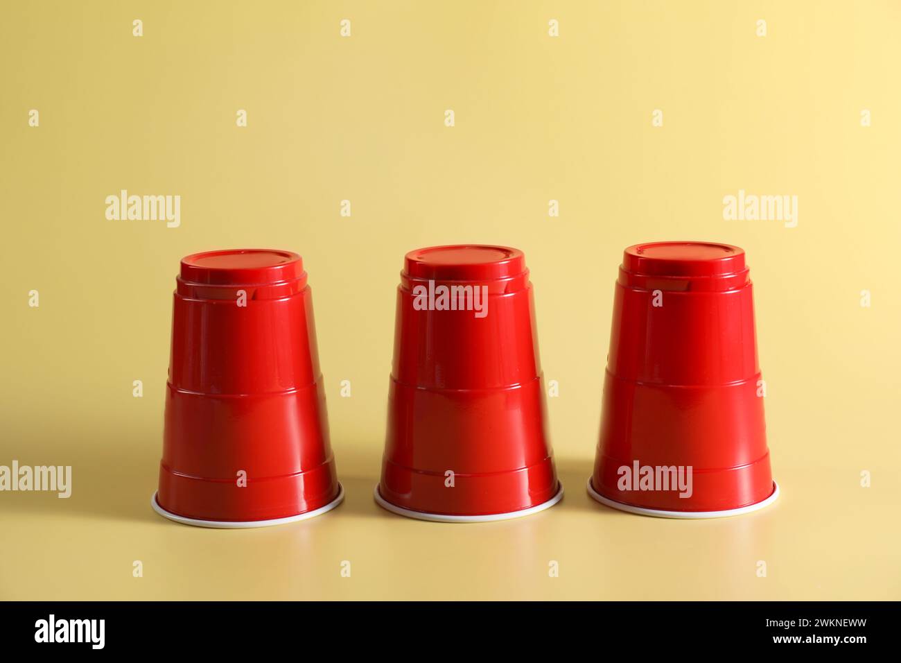 Three cups game hi-res stock photography and images - Alamy