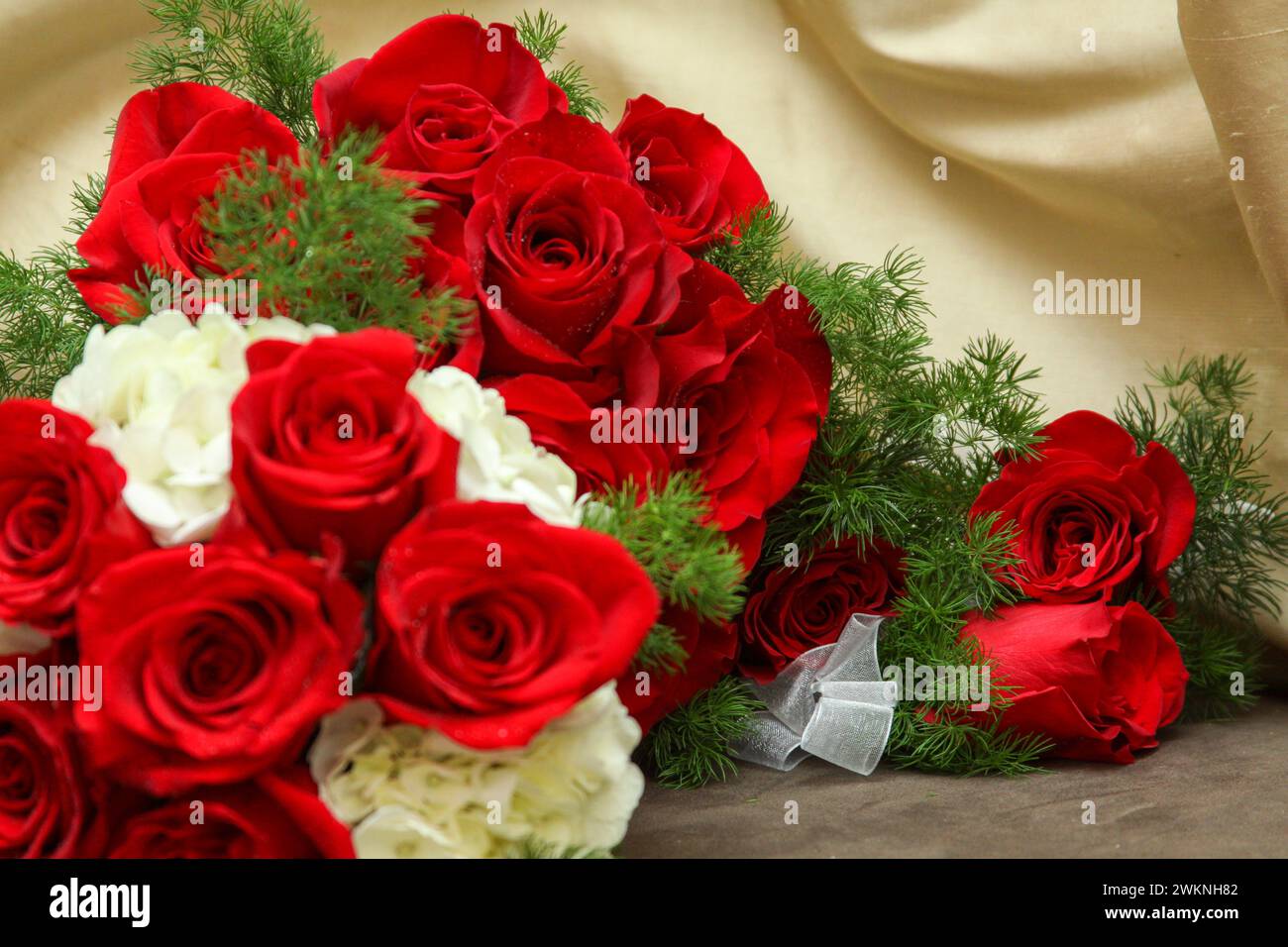 Red Roses Bouquet with Gold Background Stock Photo - Alamy