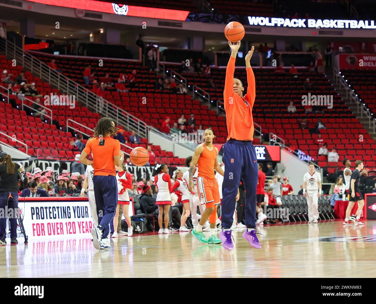 Raleigh, North Carolina, USA. 20th Feb, 2024. Syracuse Orange players ...