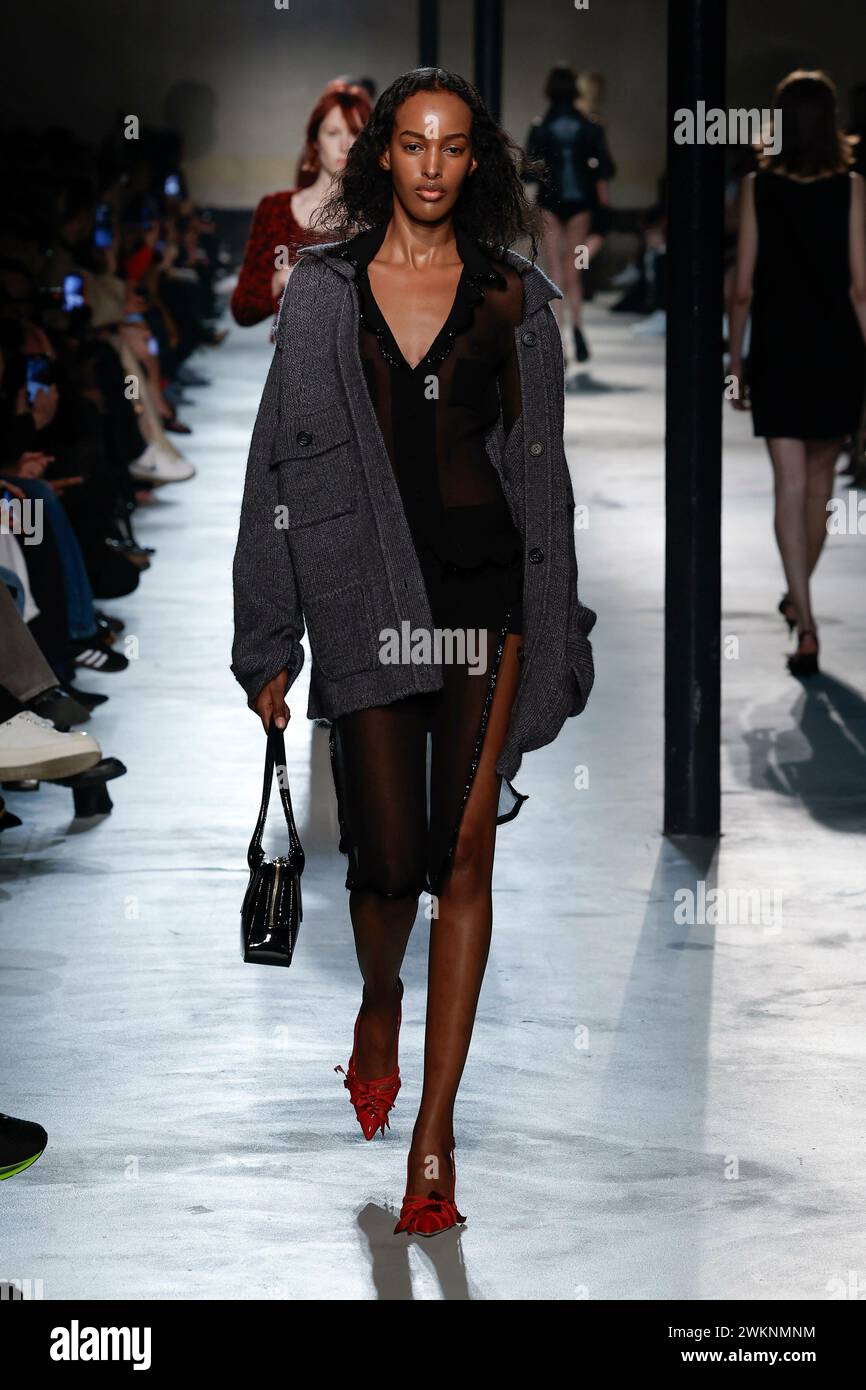 Milan, Italien. 21st Feb, 2024. N21 Fall/Winter 2024 runway during ...
