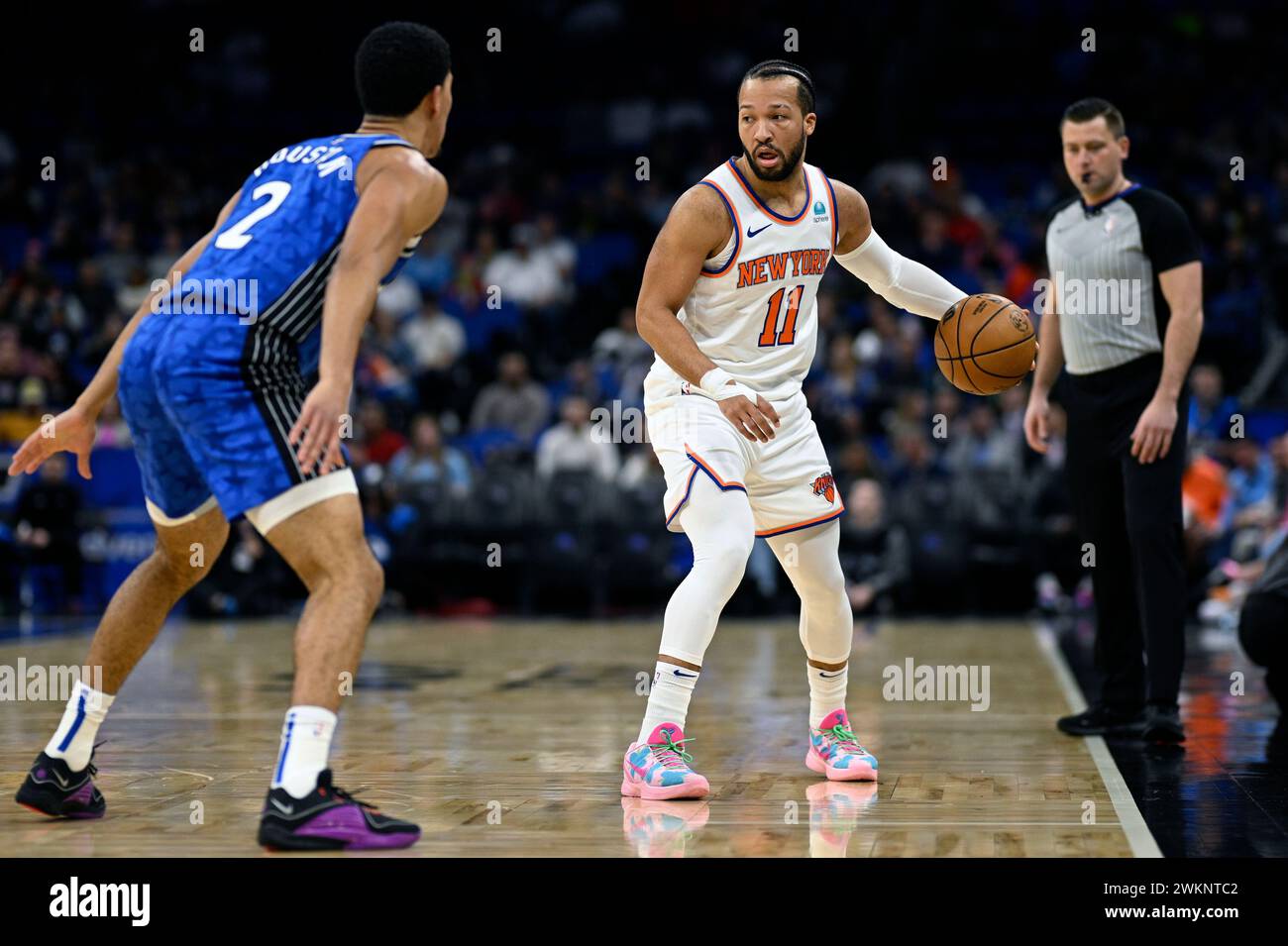 New York Knicks guard Jalen Brunson (11) is defended by Orlando Magic ...