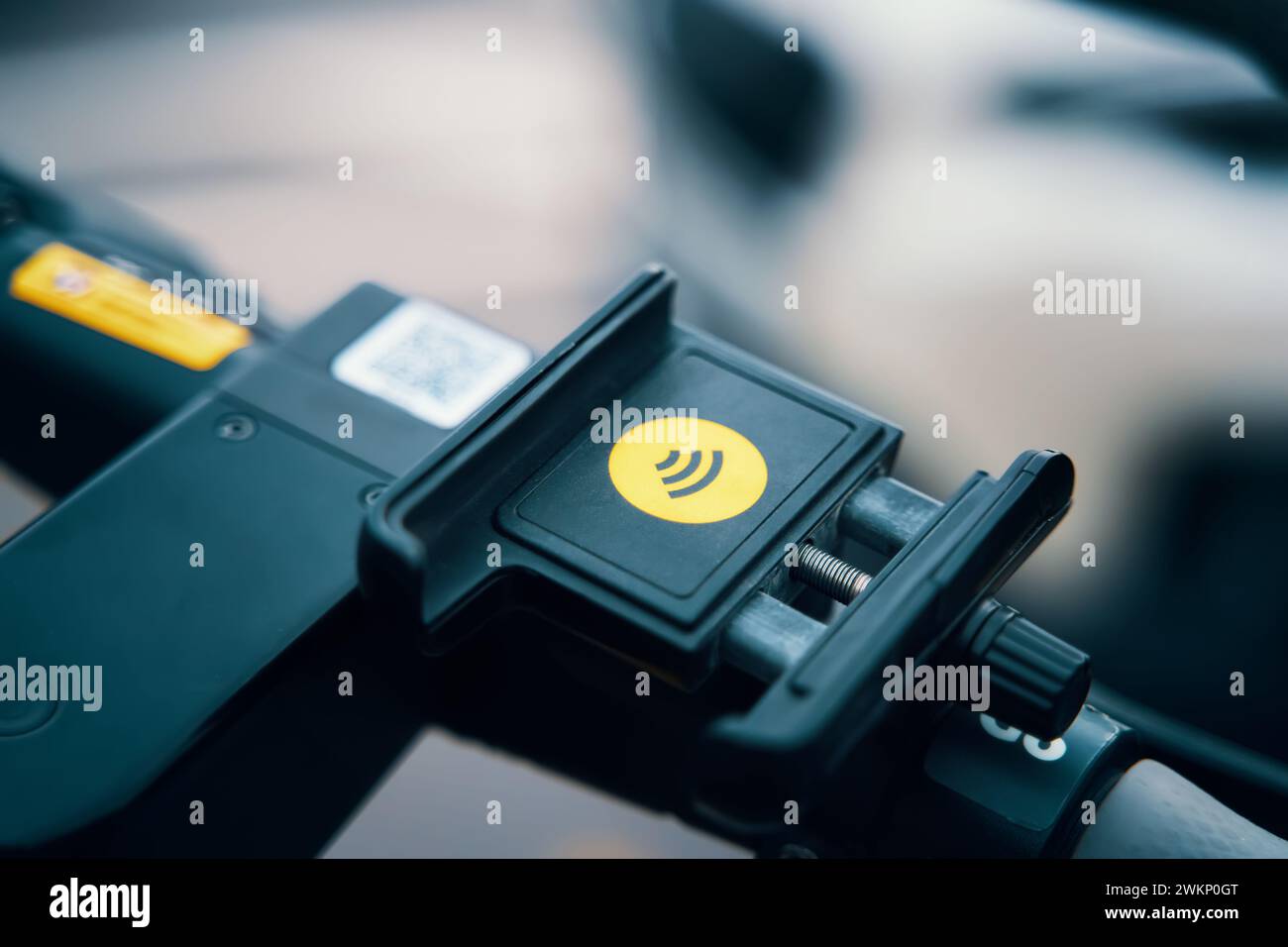 Car holder smartphone device hi-res stock photography and images - Alamy