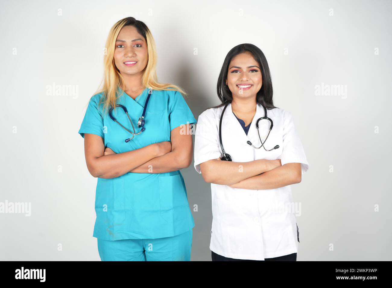 Professionals in scrubs hi-res stock photography and images - Alamy