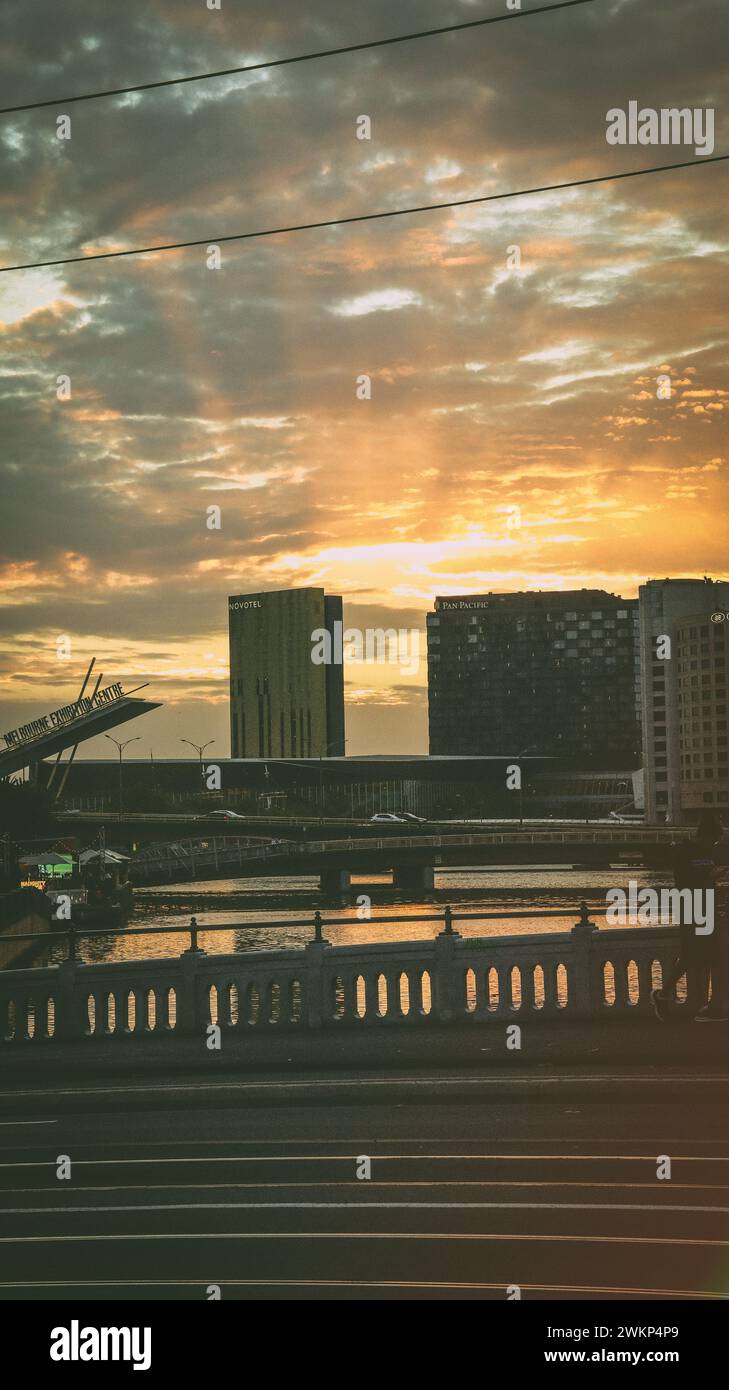 Views from Melbourne, the beautiful capital of Victoria. Non-stop ...