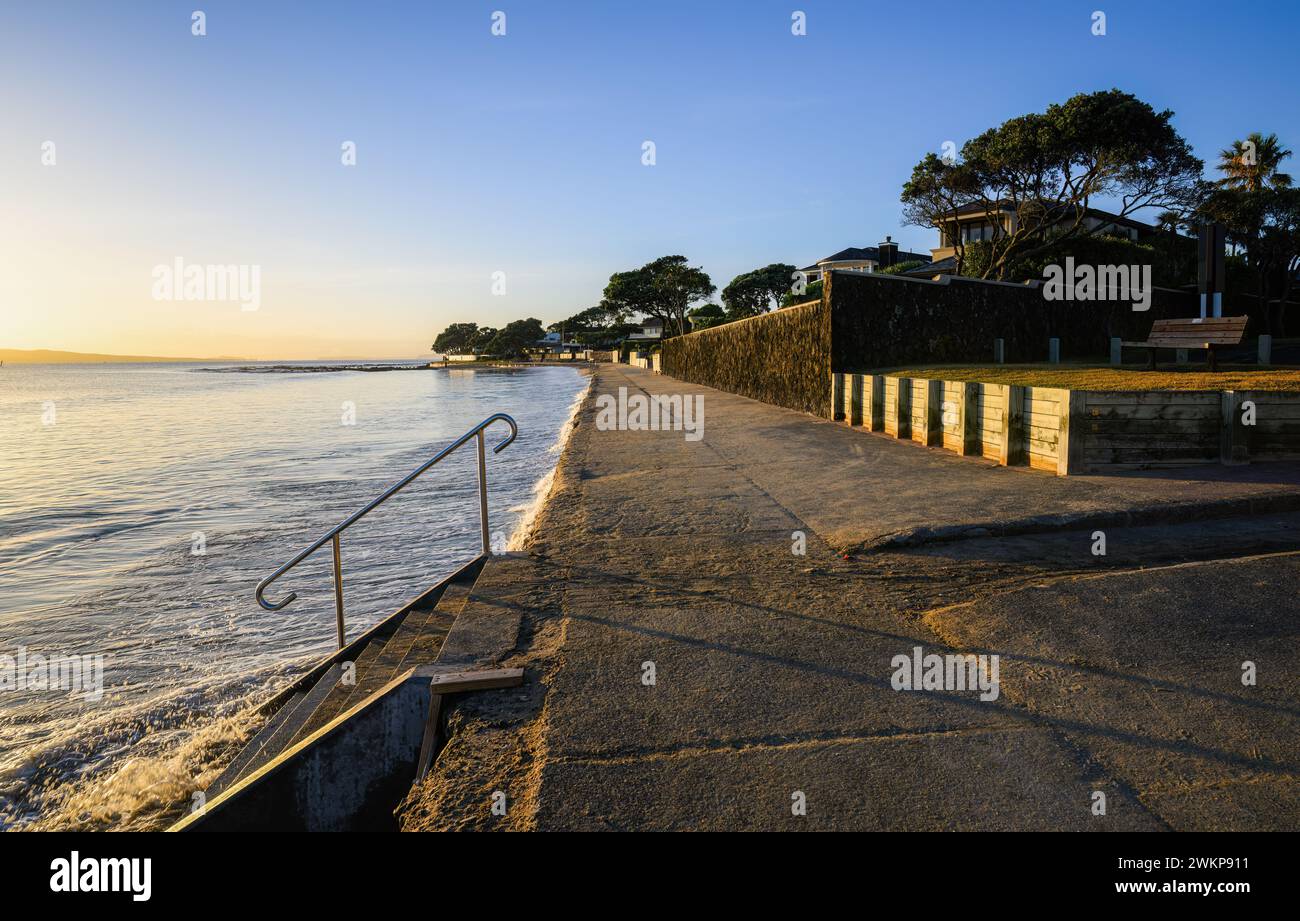 Concrete pathway hi-res stock photography and images - Alamy