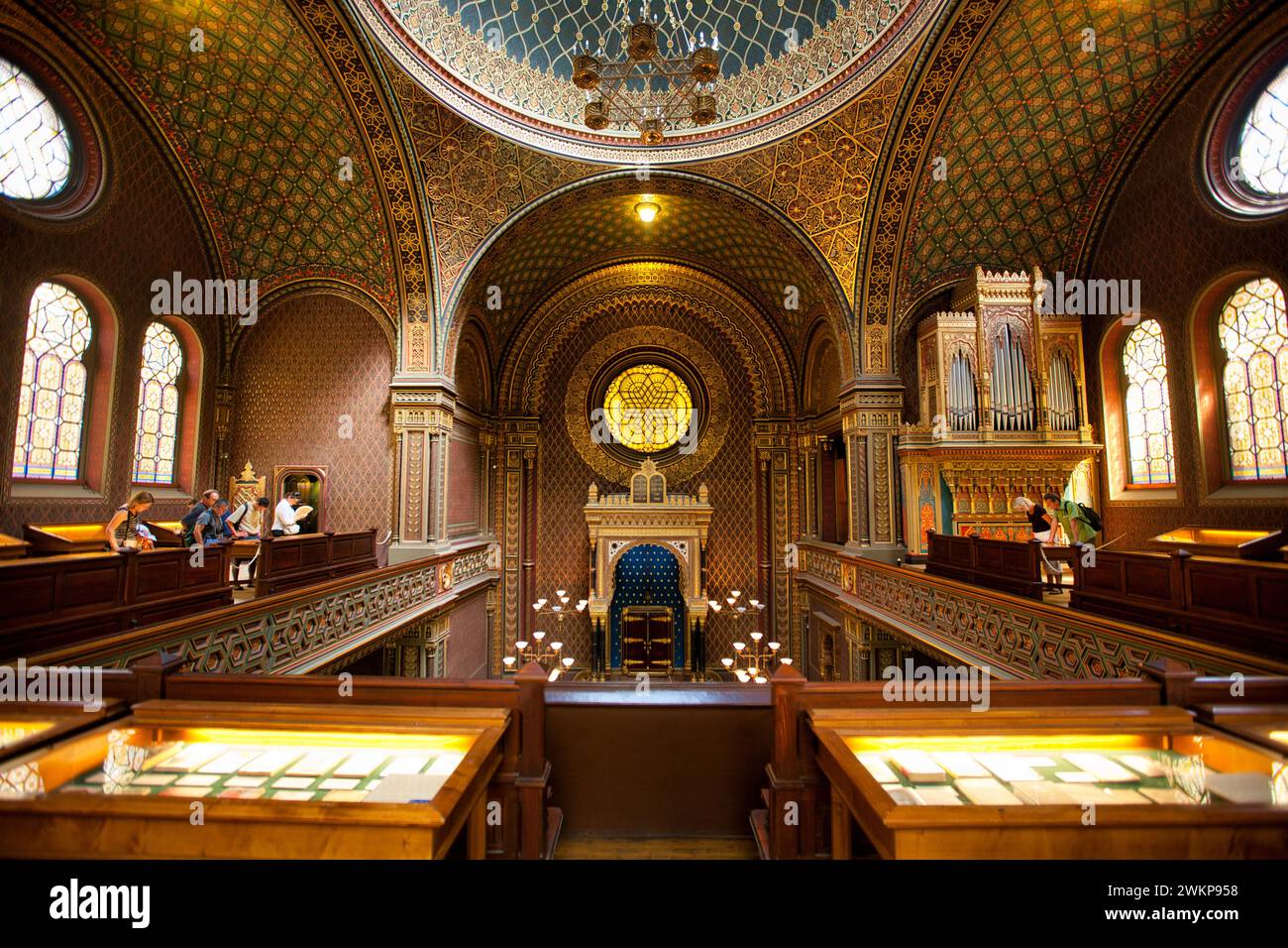 Spanish Synagogue, Josefov Jewish quarter, Prague, Czech Republic ...