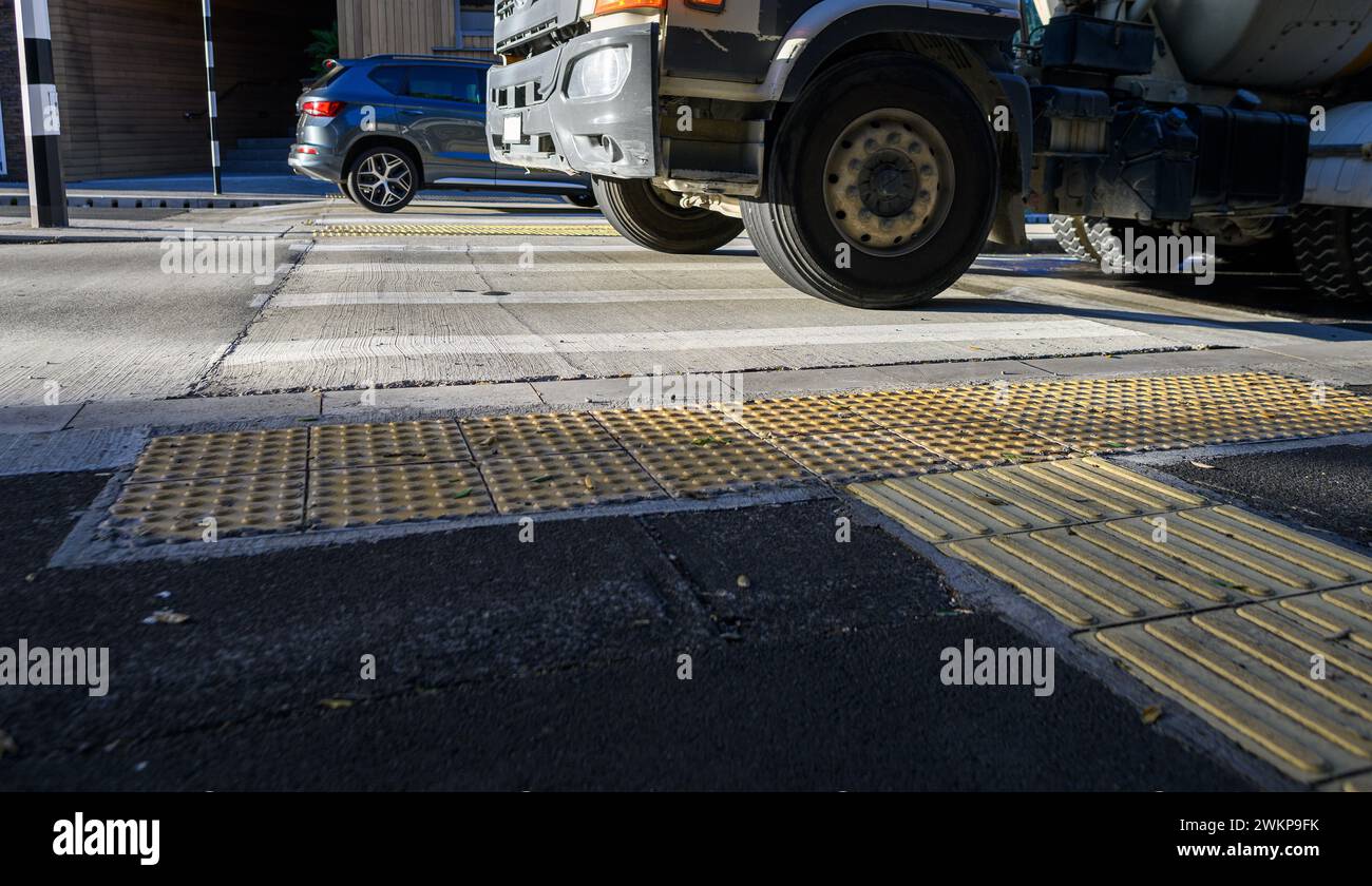 Raised pedestrian crossing hi-res stock photography and images - Alamy