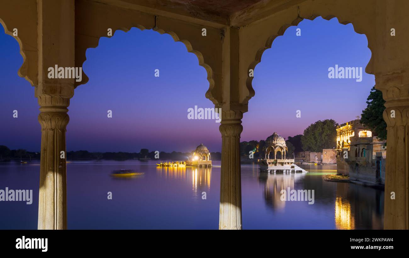 Historic Chhatri, an elevated dome pavilions in Gadisar lake, Rajasthan ...