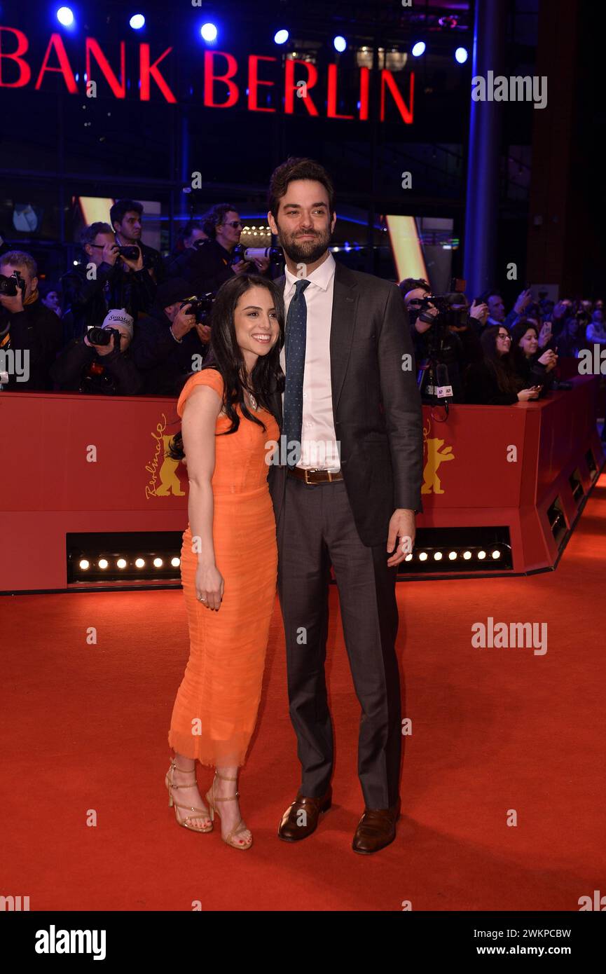 Michael Parets mit Ehefrau Emily Gutowski bei der Spaceman Premiere bei ...