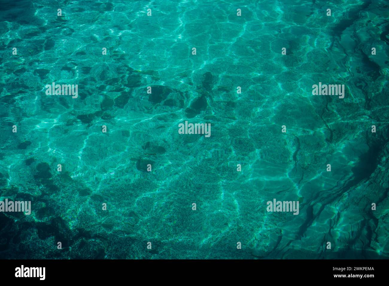 Clear water deep hi-res stock photography and images - Alamy