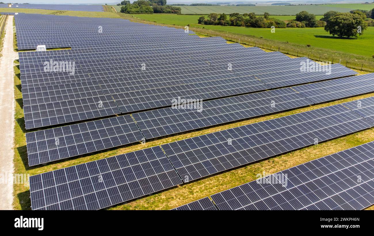 Solar farm, Wiltshire Stock Photo - Alamy