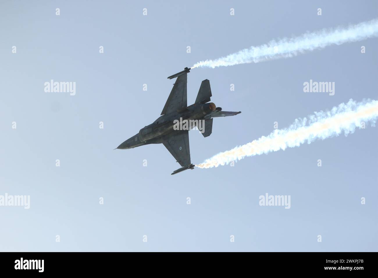 Greek air force f 16 jet fighter hellenic hi-res stock photography and ...