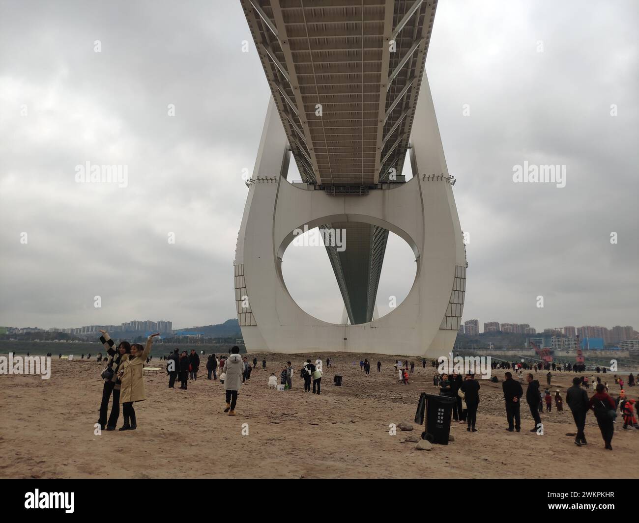The mesmerizing visual effects of the Baijusi Yangtze River Bridge ...