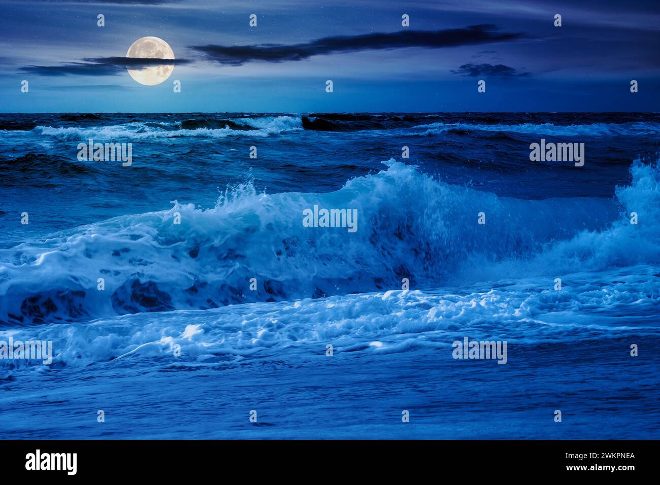 Moonlight sea waves in night hi-res stock photography and images - Alamy