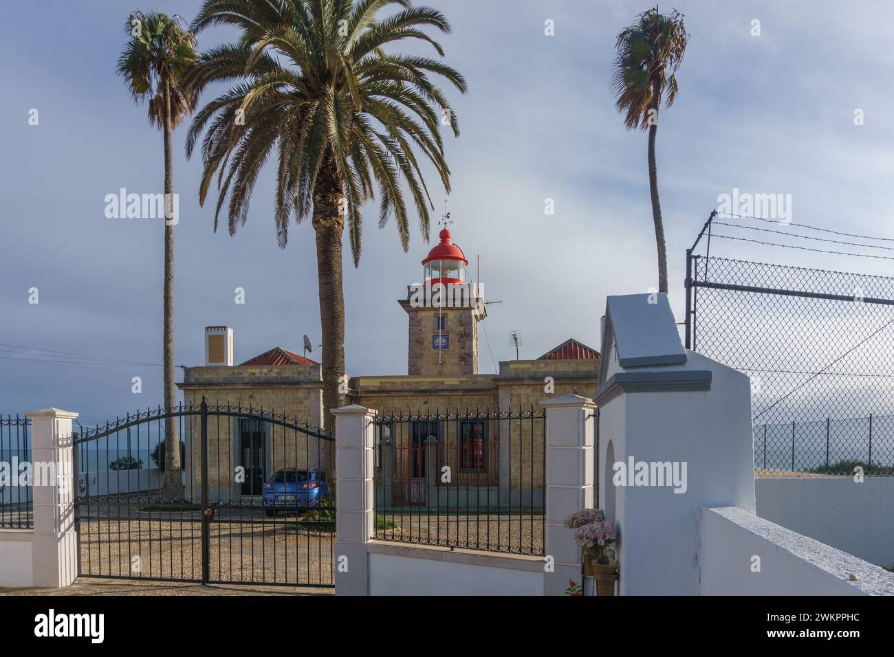 Farol da ponta da piedade lagos hi-res stock photography and images - Alamy