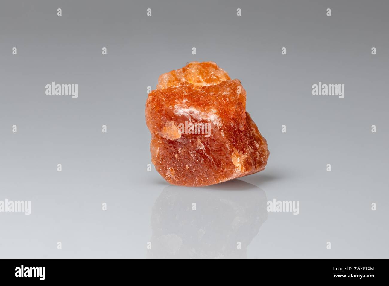 Rock salt mineral hi-res stock photography and images - Alamy