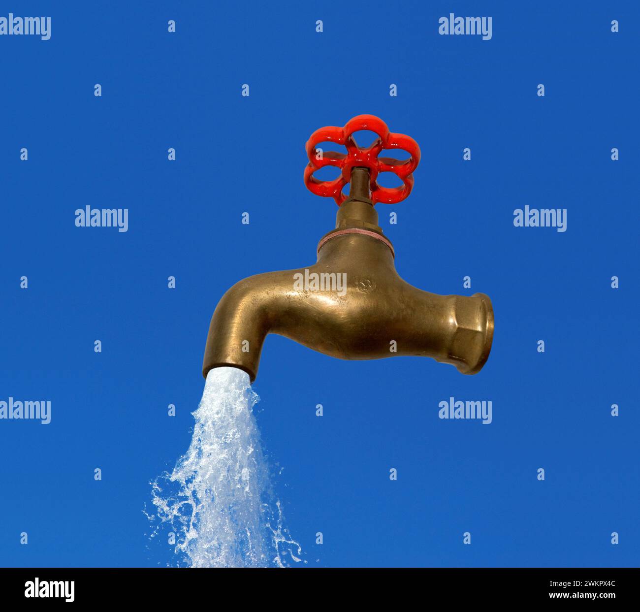 Running tap water wastage hi-res stock photography and images - Alamy