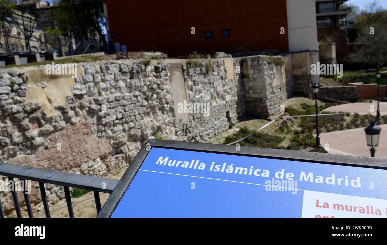 Madrid, 04/07/2015. Emir Mohamed I Park, where the Arab wall is located ...