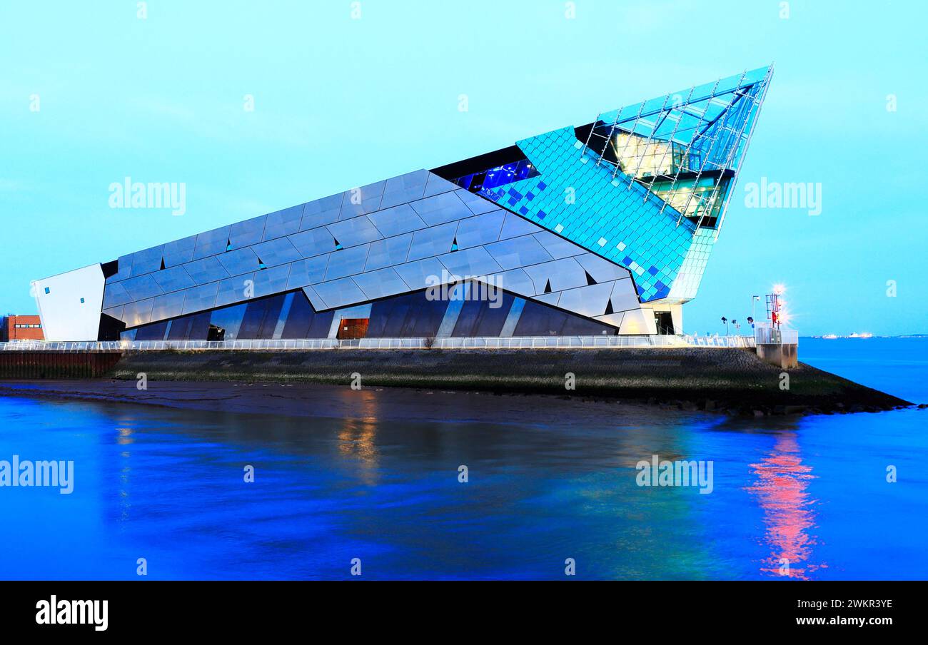 The Deep and new Marina area at Hull, Yorkshire, UK Stock Photo - Alamy
