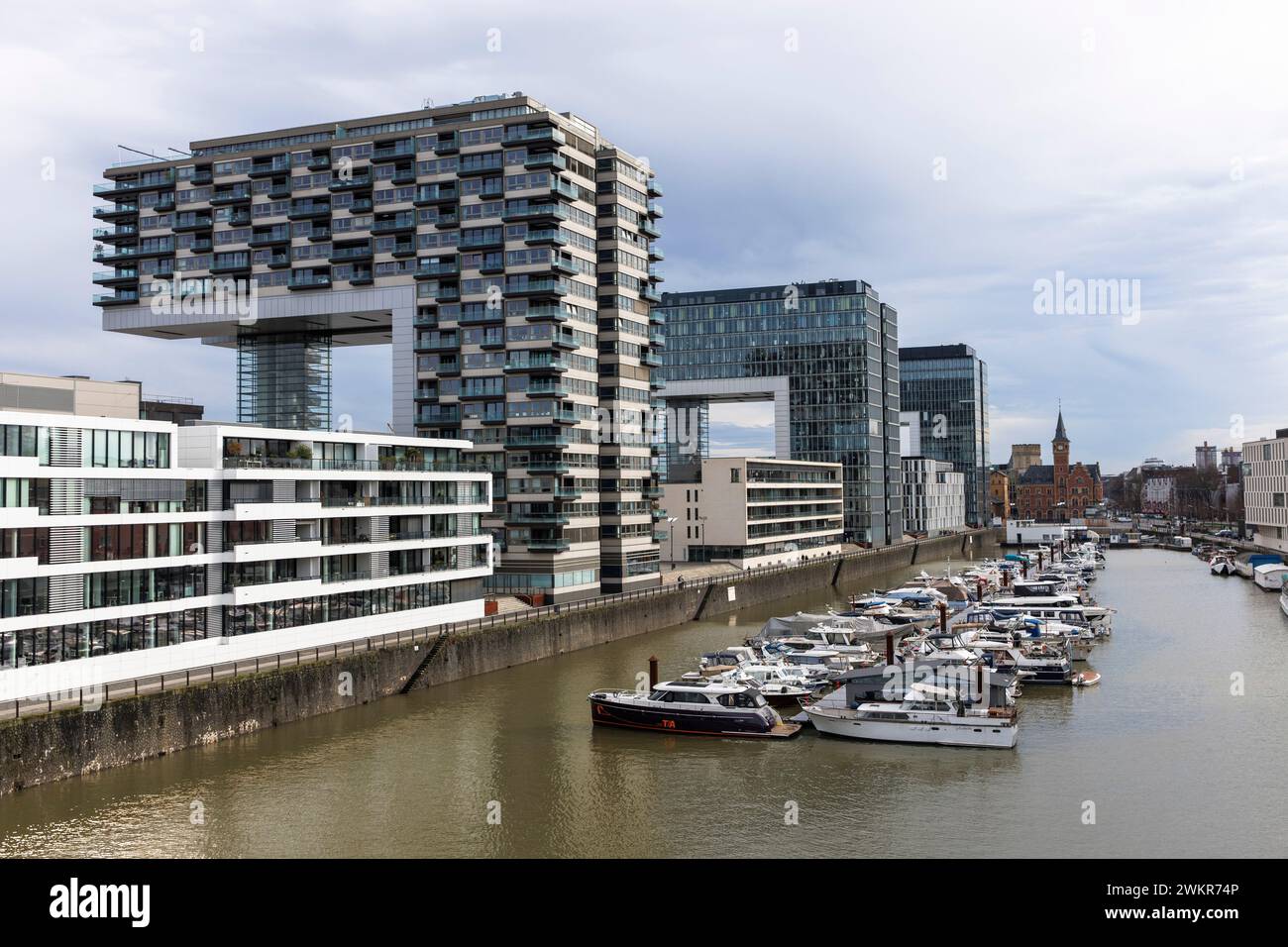 the Crane Houses in the Rheinau harbour, on the left the building Dock ...